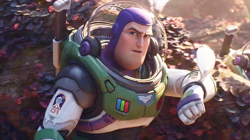 Review Film Lightyear (2022)